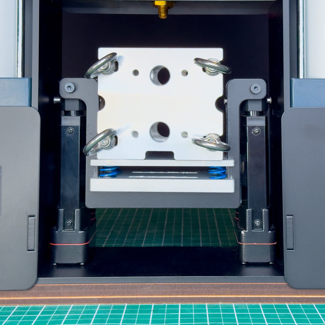 Action BOX - Desktop Manufacturing Equipment & Molding Machines